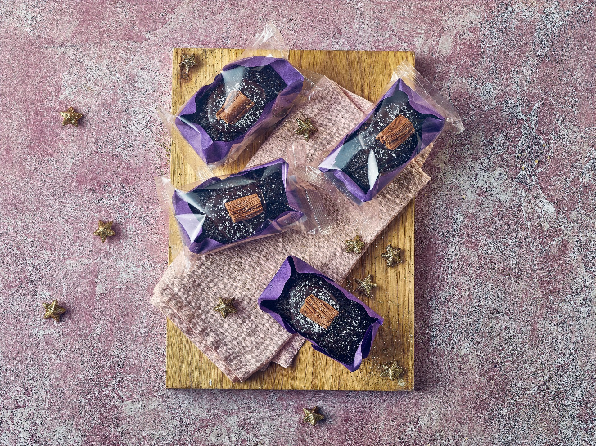 Bulk Buy LOVE HANDMADE CAKES Chocolate Mini Yule Log Wholesale | KFF