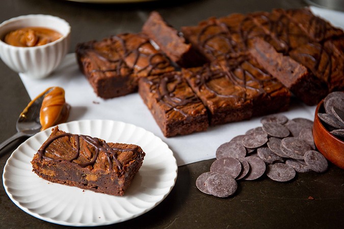 CAKESMITHS Salted Caramel Brownie