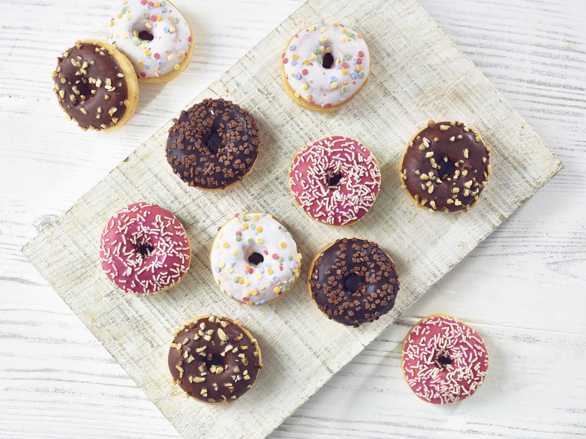 Bulk Buy Mini Fancy Doughnut Mix Wholesale | KFF