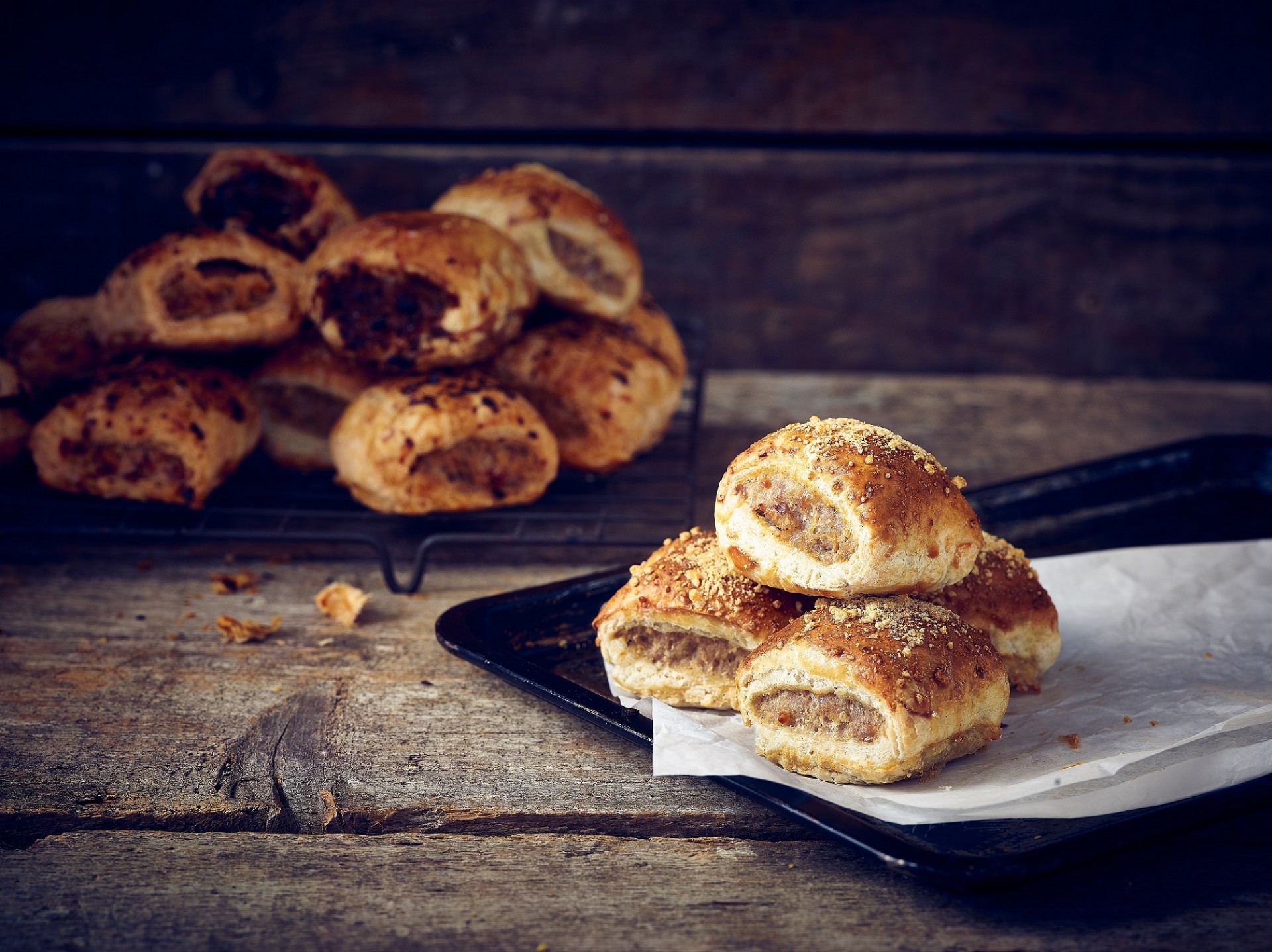 Bulk Buy KENTISH MAYDE Premium Mini Pork & Stilton Sausage Rolls ...