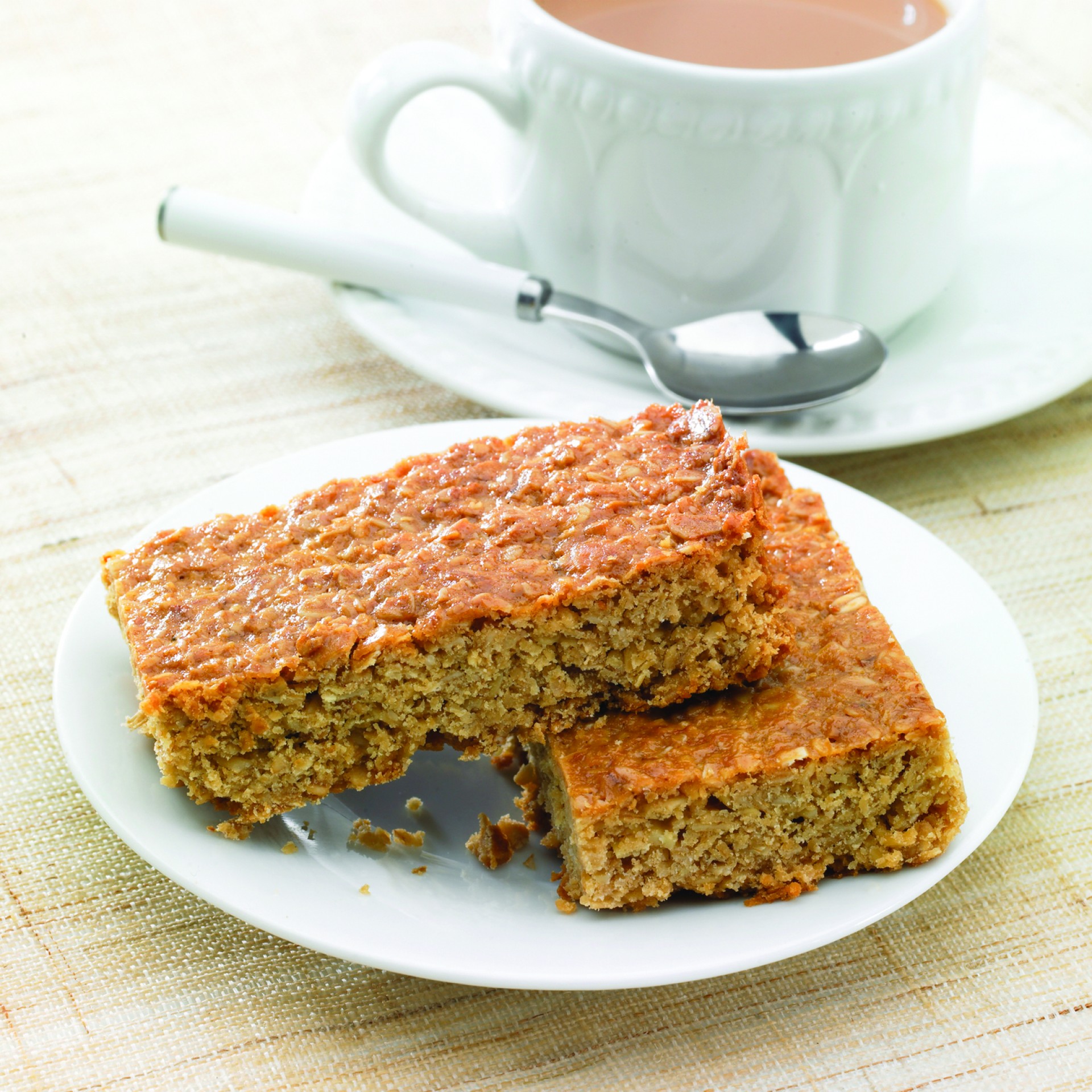 Bulk Buy HANDMADE CAKE COMPANY All Butter Flapjack Slice Wholesale | KFF