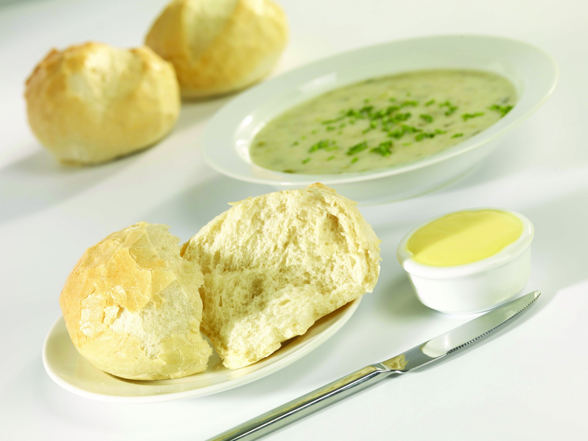 Bulk Buy DELIFRANCE Large White Crusty Rolls Wholesale | KFF