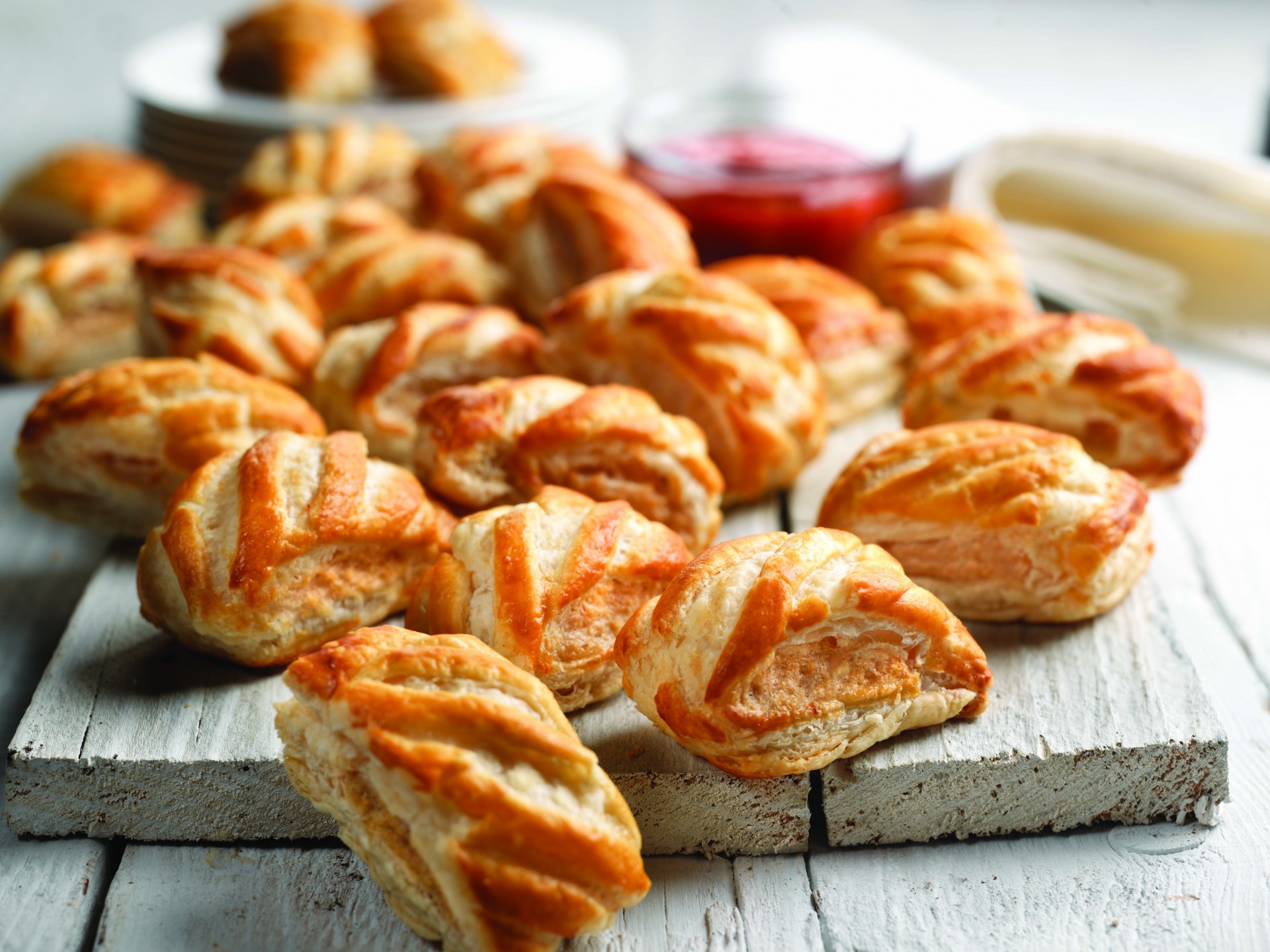 Bulk Buy KENTISH BAKEHOUSE 1.5” Cocktail Sausage Rolls Wholesale | KFF